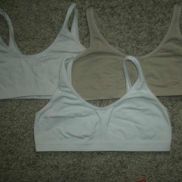 Hanes | Other | Pre Owned 3 Pack Training Bras For Girls No Padding ...